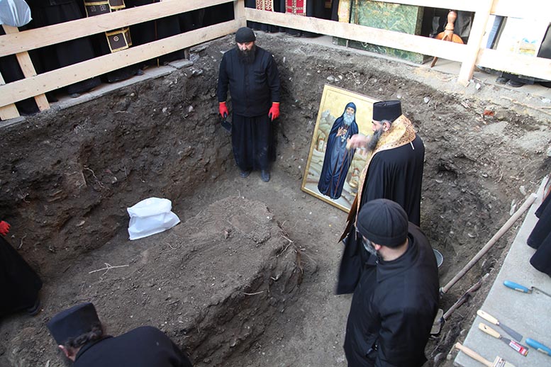 Photo Gallery 10 - Acquisition of relics of St. Gabriel